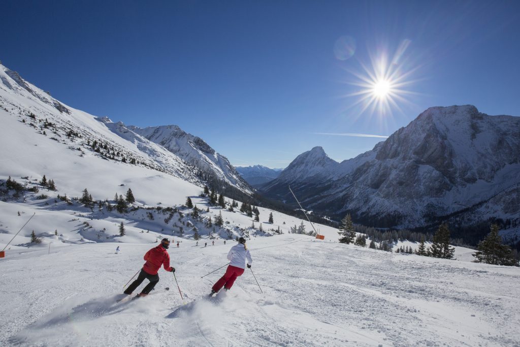 Familien-Skigebiet Ehrwalder Almbahnen & Tiroler Zugspitze | Around ...