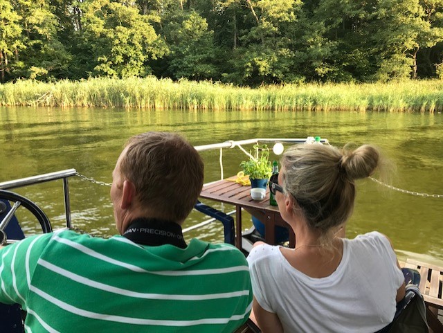 Hausboot fahren mit Kindern - 10 Tipps & Tricks | Around About Travel Blog